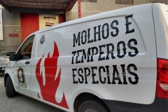 Plotagem de van - Grupo CB - Comunicação Visual